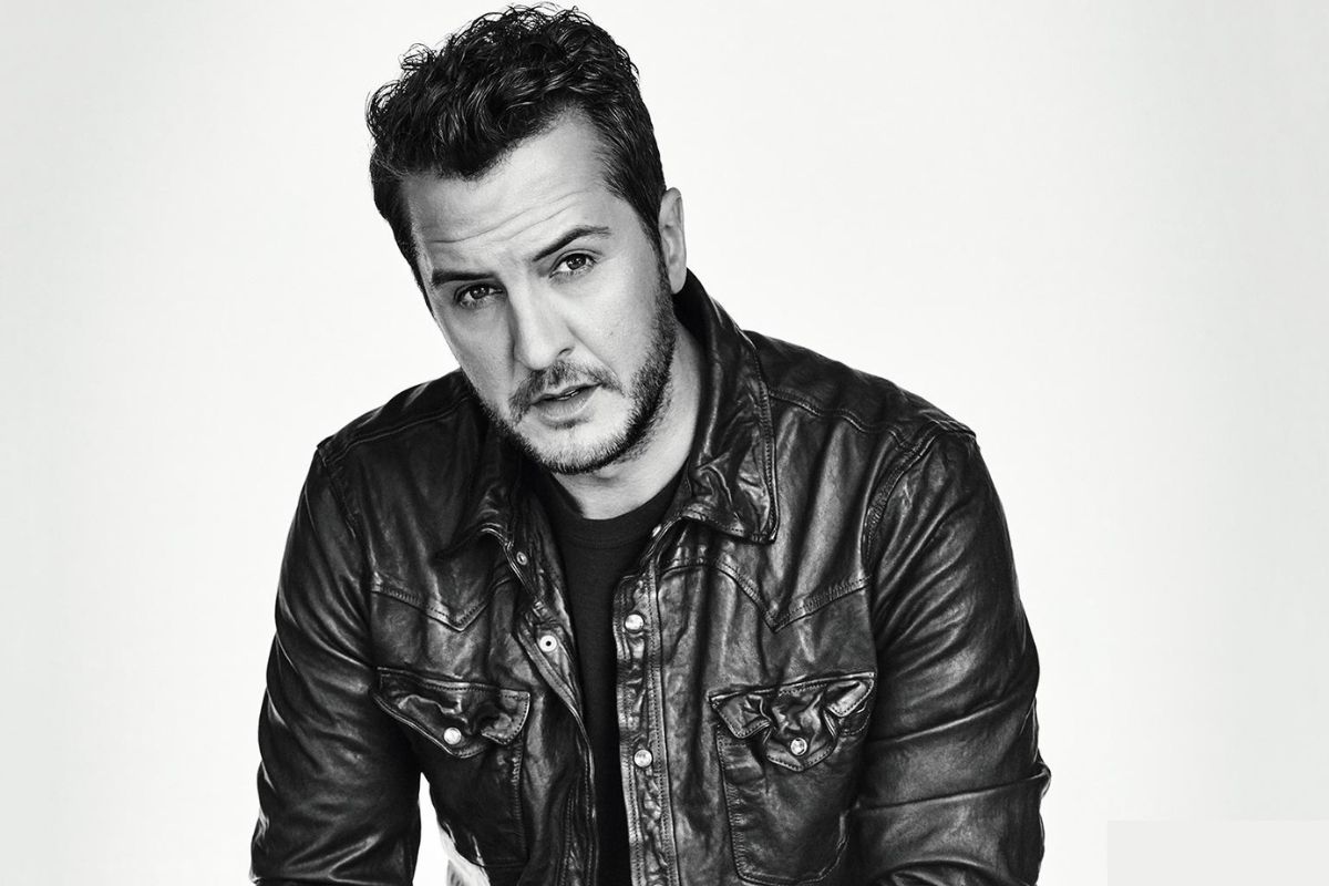 Luke Bryan Net Worth 2025: Annual Income, Salary, and Bio