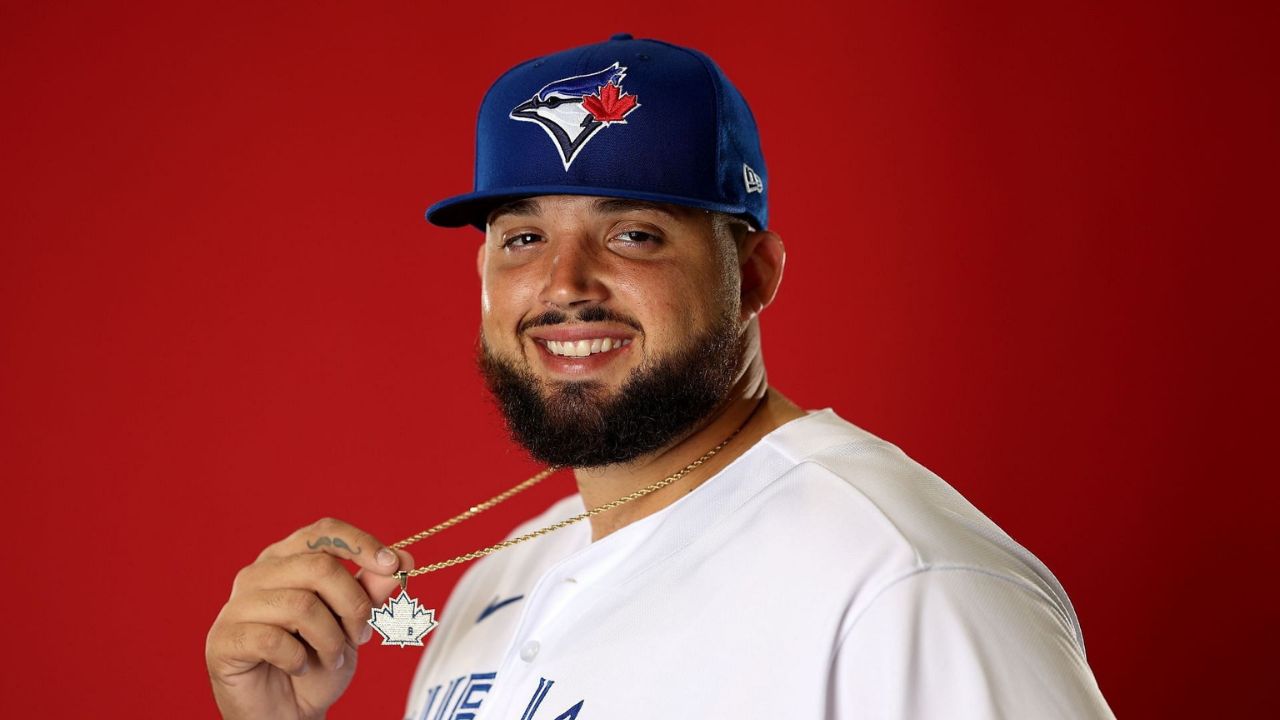 Alek Manoah Net Worth: A Breakdown of His Salary and Contracts